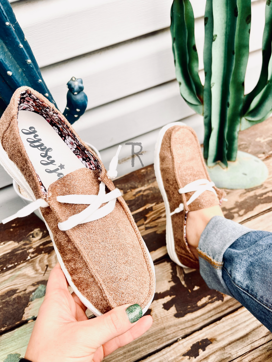 The Ren Sneaker by Gypsy Jazz {Tan} – The Dirt Road Fashionista