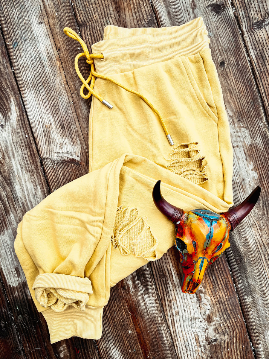 Distressed Joggers {Golden} – The Dirt Road Fashionista